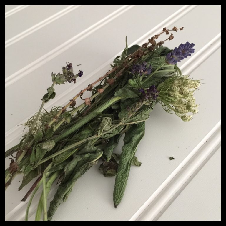 How to Make Sage Bundles for Smudging – Vegan Kitchen Magick