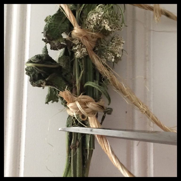 How to Make Sage Bundles for Smudging – Vegan Kitchen Magick